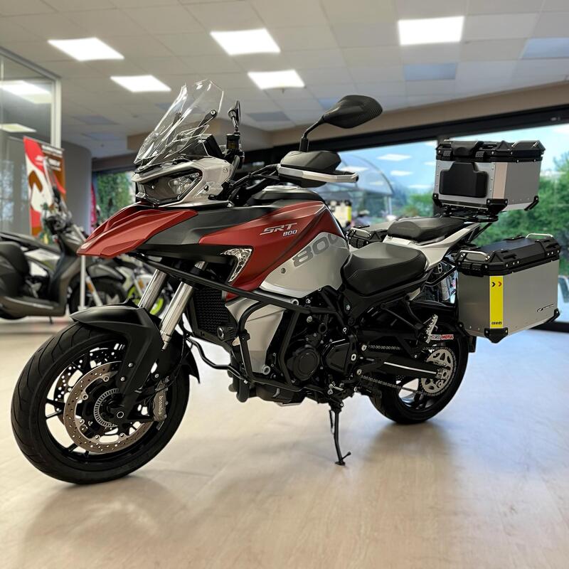 QJ SRT 800 S - Magic Bike shop